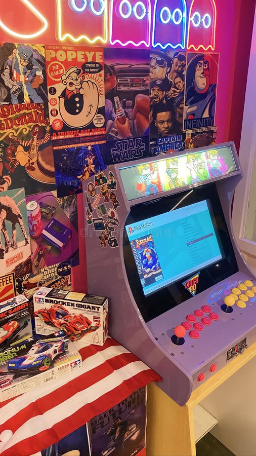 Ding video game editorial photo. Image of game, making - 269025221