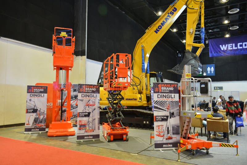 Dingli Lift Display at Philconstruct in Pasay, Philippines Editorial ...