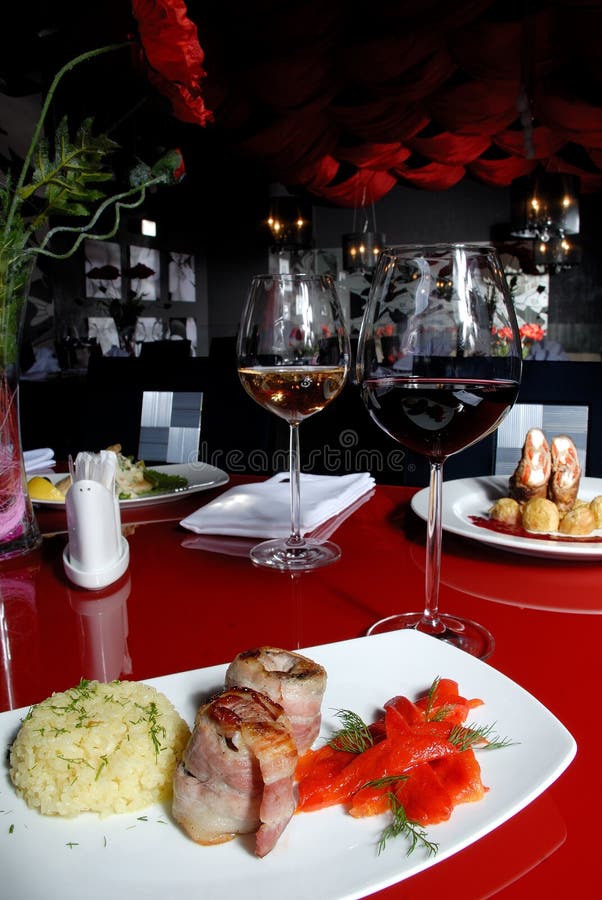 182 Standard Dinner Plate Stock Photos - Free & Royalty-Free Stock ...