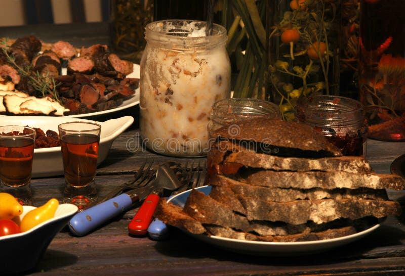 Dinner plates and food stock image. Image of place, meal - 1467561