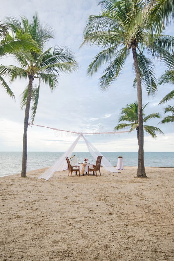 Dinner Setting on the Beach Stock Image - Image of beautiful, table ...