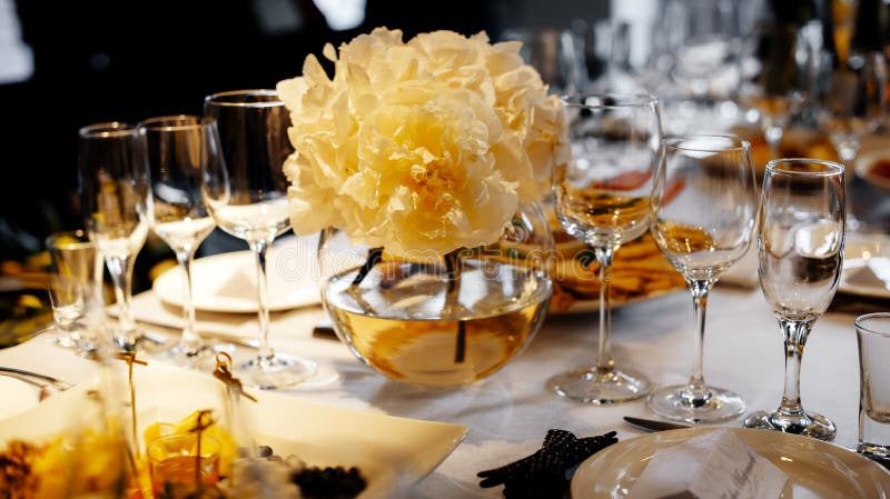 Dinner wedding setting stock photo. Image of buffet, bride - 70632036
