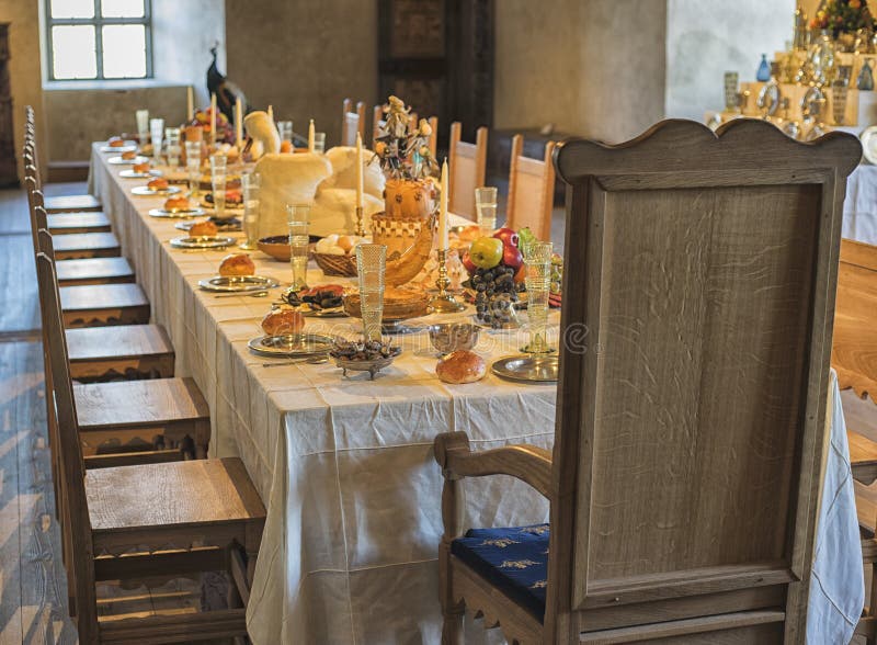 Royal dinner table stock photo. Image of ambiance, details - 35772174