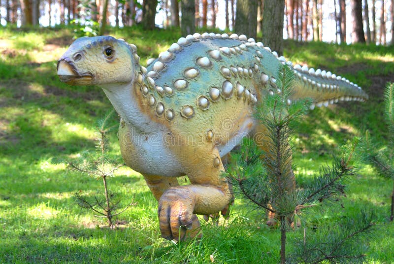 Dinosaur Scelidosaur, Scelidosaurus Harrisonii in Jurassic Park ...