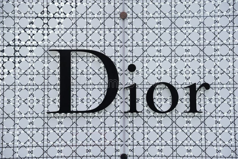 Dior logo editorial image. Image of chengdu, female, gold - 17667085