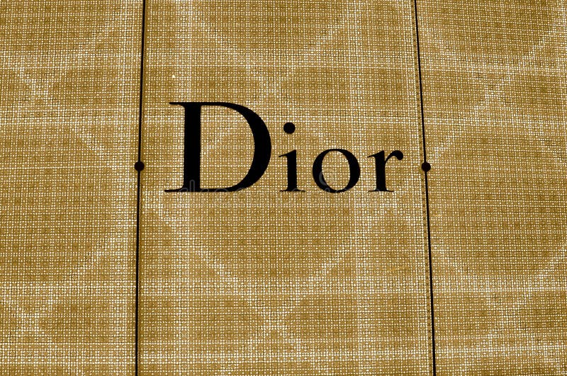Illuminated Dior Store Sign Editorial Photo - Image of jewellers, dior ...