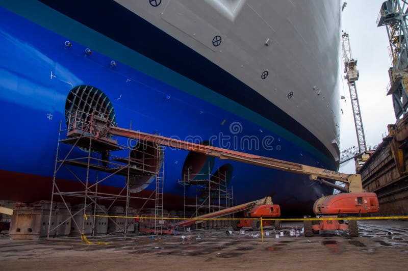 Dique Seco Del Barco De Cruceros Imagen de archivo - Imagen de vela ...
