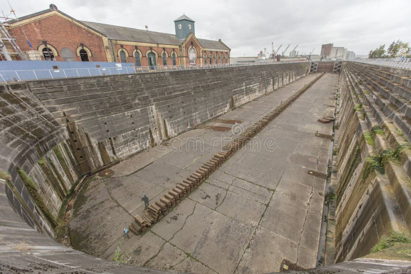 Dique Seco Titánica En Belfast Foto de archivo - Imagen de naves ...