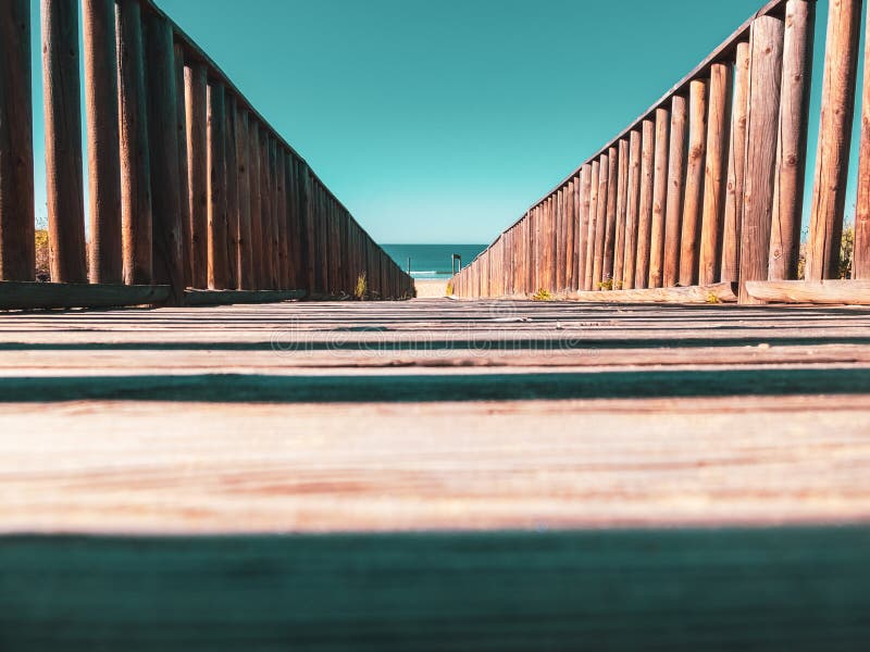 Directe weg naar de zee stock foto. Image of overzees - 194384082