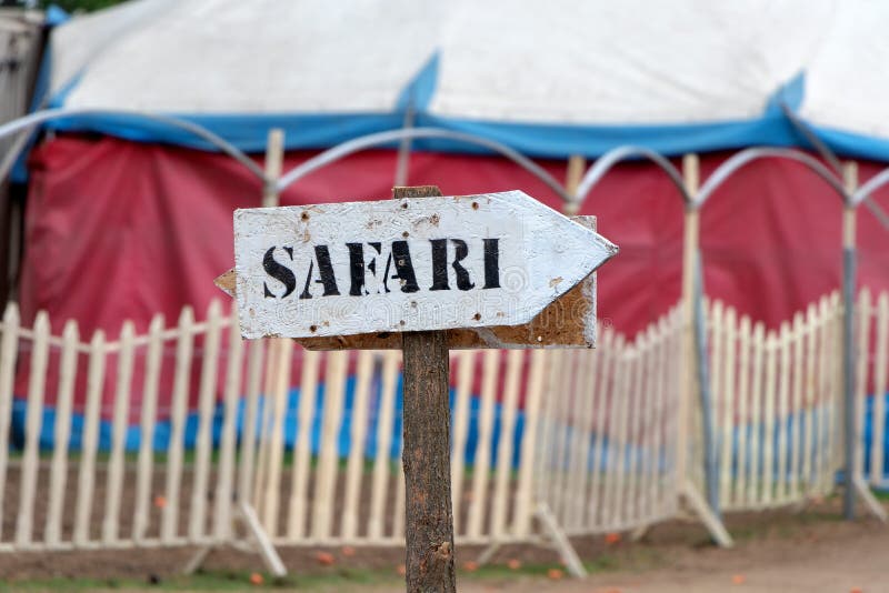 Direction Sign, White Arrow Pointing Right with Safari Written on it ...
