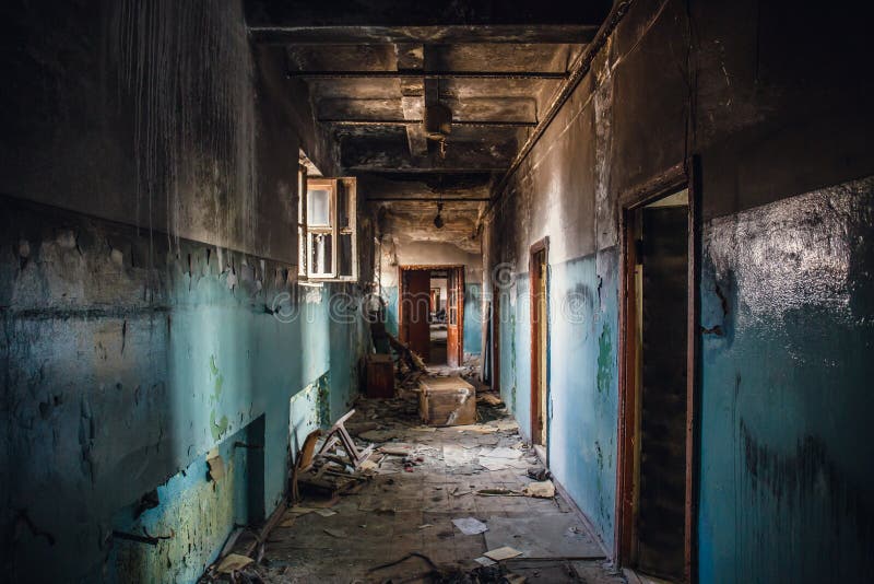 902 Hallway Creepy House Stock Photos - Free & Royalty-Free Stock ...