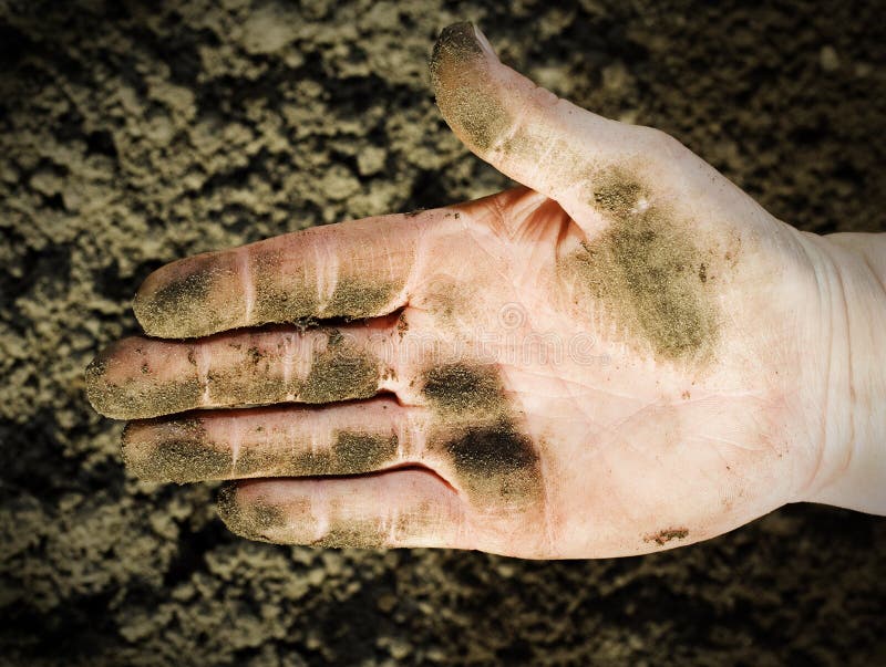 Dirty Hand. Picture Image: 5031706