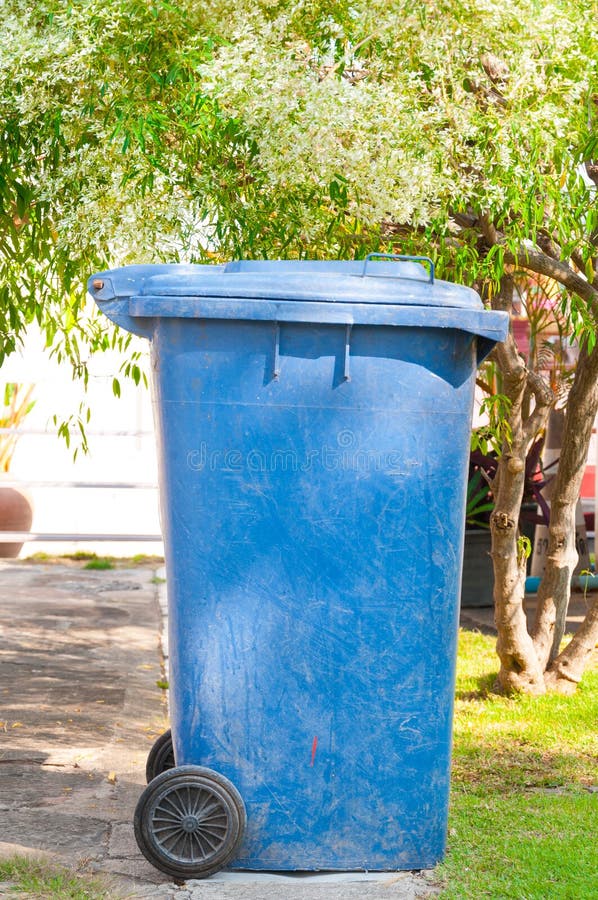 White Dirty Bin Stock Photos - Download 3,069 Royalty Free Photos