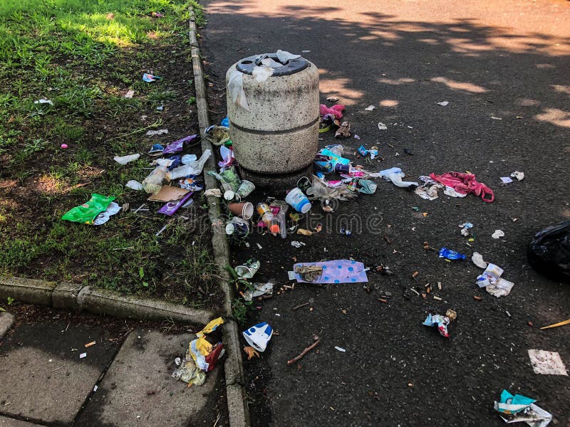 Dirty Trash Can in the Park Stock Photo - Image of lawn, garden: 222616674