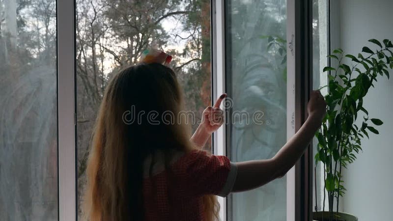 Dirty Window, Checking the Cleanliness of Windows with a Finger, Dirty ...