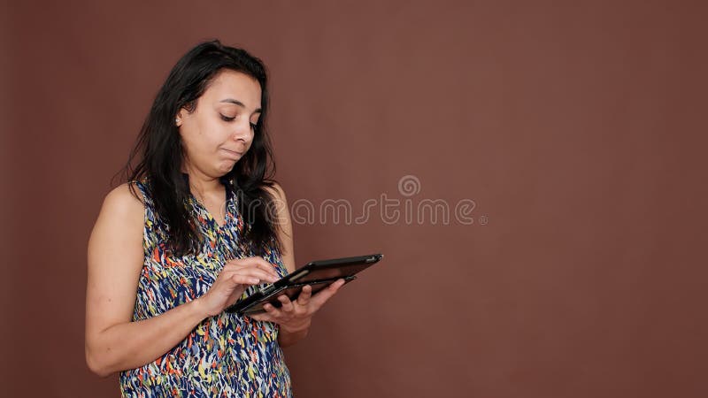 861 Person Scrolling Social Media Stock Photos - Free & Royalty-Free ...