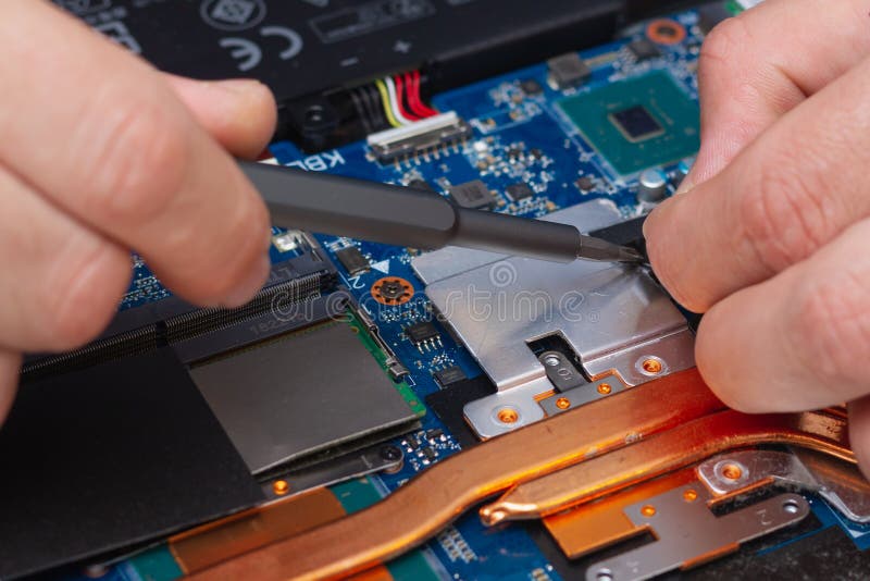 Disassemble the Laptop for Repair, Chips, Processor and Boards Inside ...