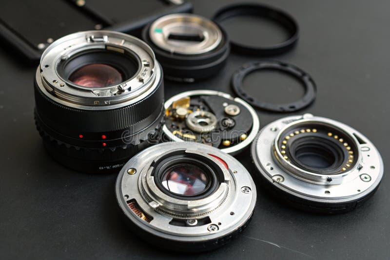 Camerateardown Stock Illustrations – 3 Camerateardown Stock ...