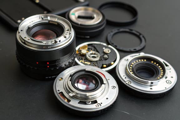 Brokencamera Stock Illustrations – 3 Brokencamera Stock Illustrations ...