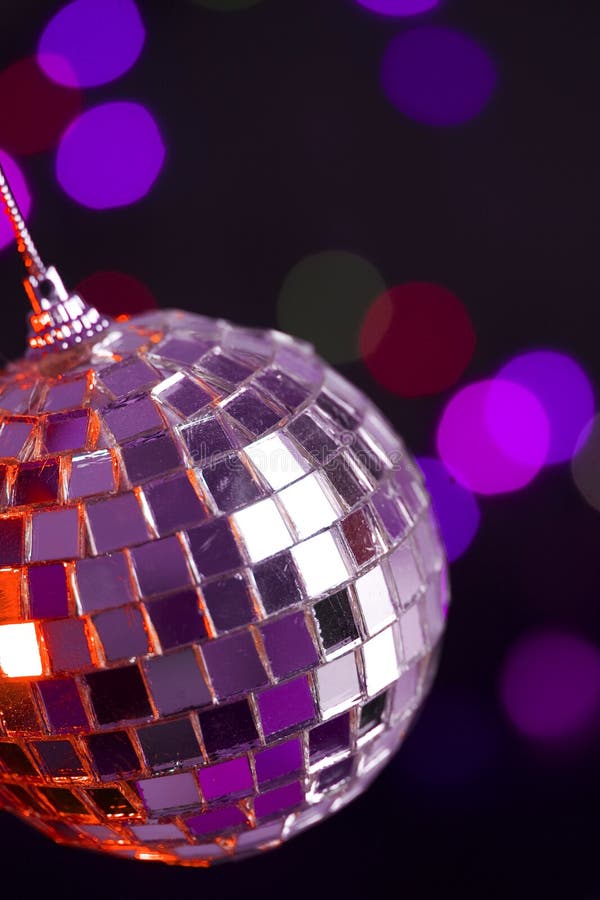 Discokugel stockbild. Bild von spiegel, nacht, scheibe - 7363535