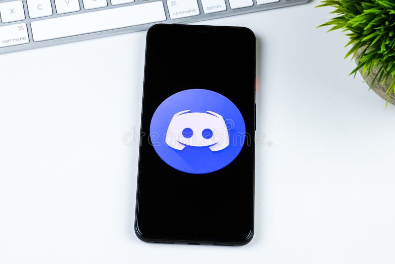 Discord App Logo on a Smartphone Screen. Editorial Stock Photo - Image ...