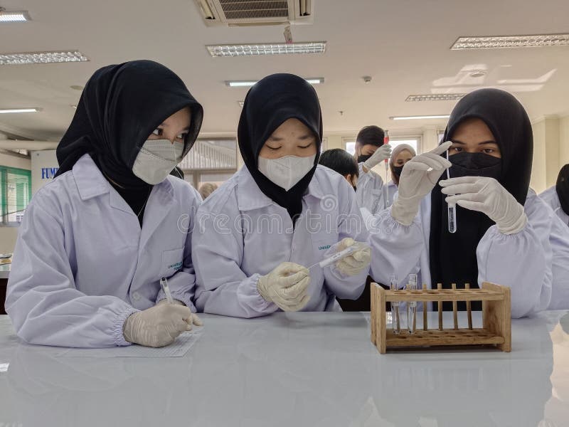 Discovering PH of a Buffer Solution Editorial Image - Image of biology ...