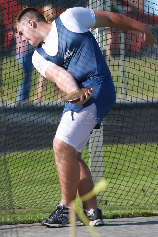 Discus Competition editorial photo. Image of teenager - 19271211