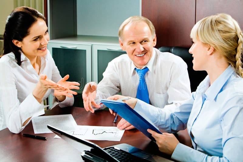 Discusión imagen de archivo. Imagen de teamwork, trabajador - 16332353