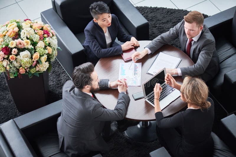 Discussing Faced Issue with Colleagues Stock Photo - Image of indoors ...