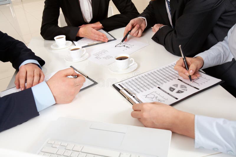 Discussing a new plan stock image. Image of boss, male - 3050983