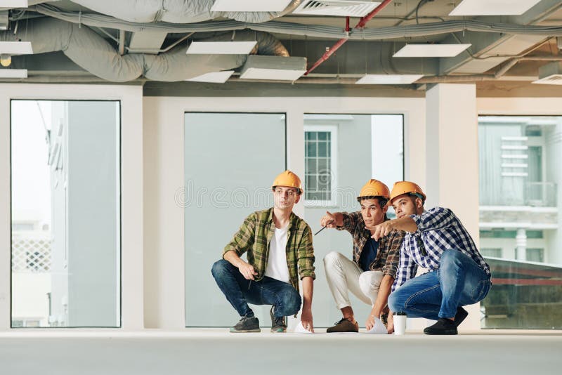 Discussing Plan of Service Lines Stock Image - Image of teamwork ...