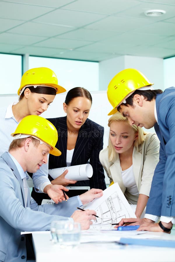 Discussing project stock image. Image of explaining, engineer - 21667395