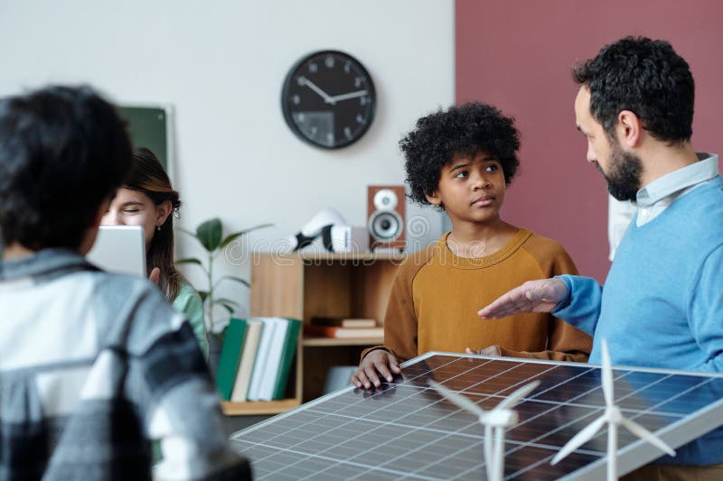 Discussing Renewable Energy Project Classroom Setting Stock Photos ...