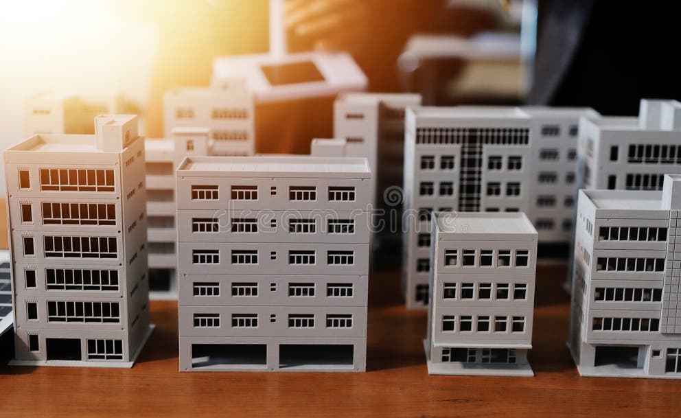 Discussion among Businesspeople on the Latest Developments in Solar ...