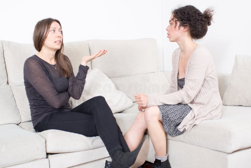 190 Photos de Conversation Entre Deux Personnes - Photos de stock ...