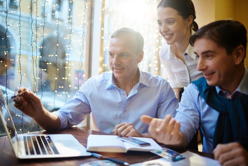 Discussion of project stock image. Image of executive - 16047617