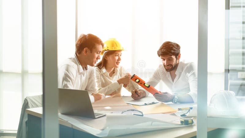 Discussion Scene of Engineers, House Architect, Construction Engineers ...
