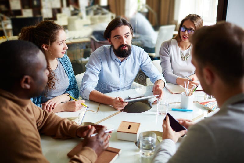 Diskussion stockbild. Bild von erklären, sitzung, planung - 62781459
