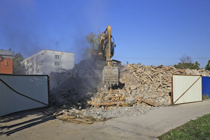 Dismantling buildings stock photo. Image of remove, building - 44699006