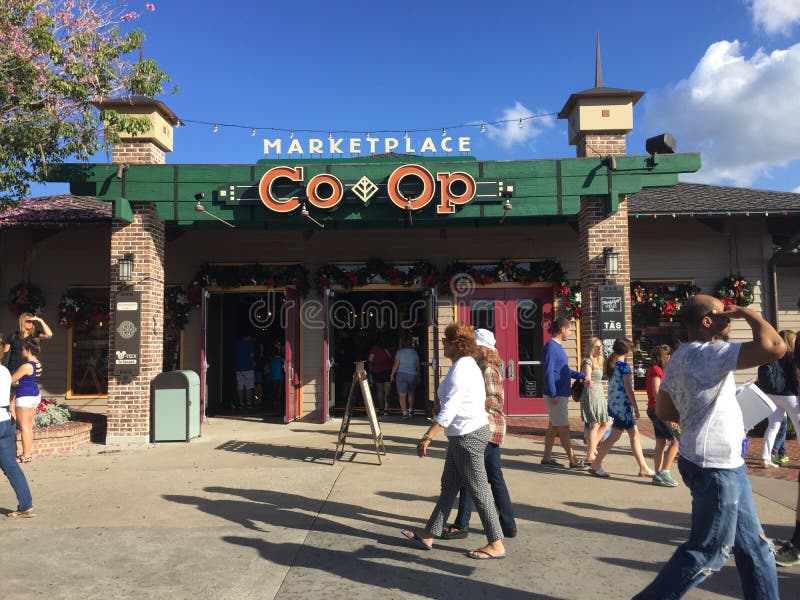 Disney Jaillit Cage De Marché Image stock éditorial - Image du tourisme ...