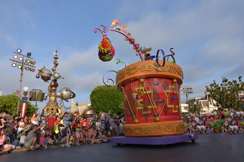 Disney Land Parade editorial stock image. Image of dancing - 94991129