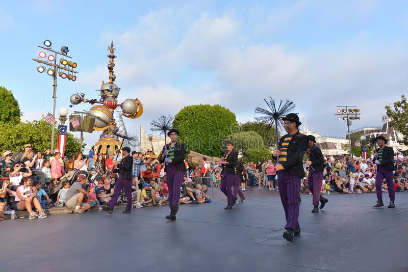 Disney Land Parade editorial image. Image of holiday - 94991830
