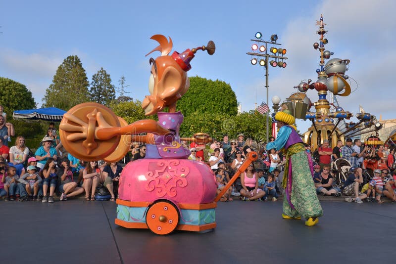 Disney Land Parade editorial photography. Image of famous - 94992277