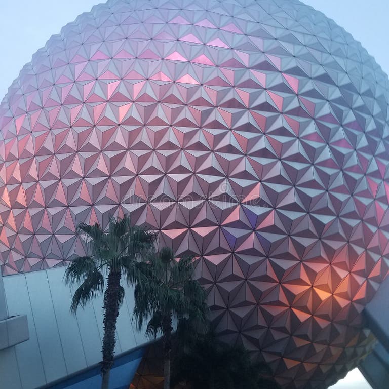 Epcot editorial photo. Image of vacation, ball, epcot - 125196081