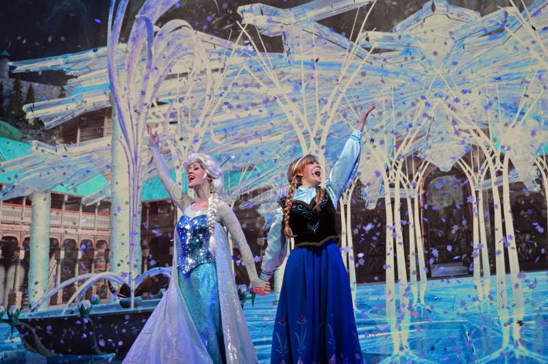 Elsa of Frozen Fame on Float in Disneyland Parade Editorial Image ...