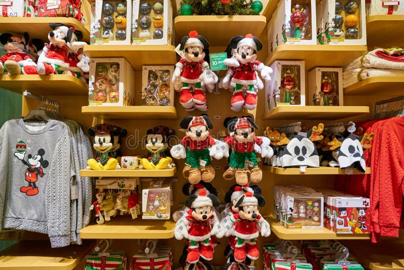 Disney Store editorial photography. Image of mall, retail - 134648067