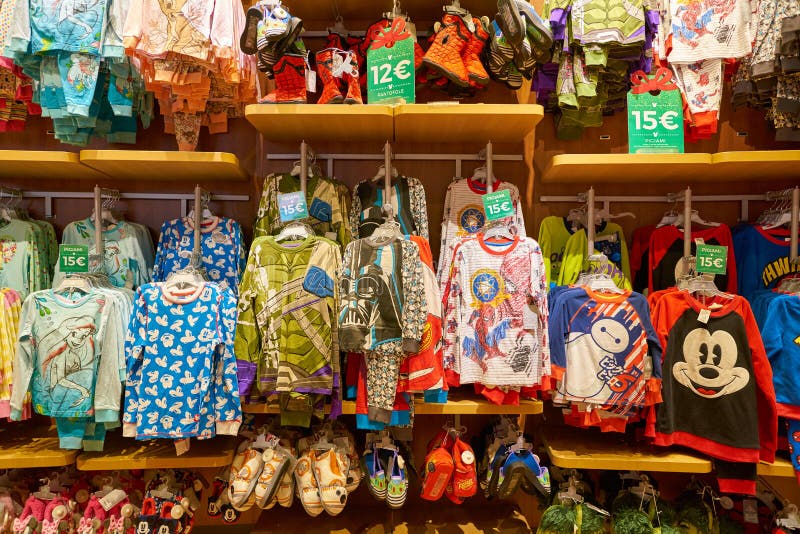 Disney Store editorial photo. Image of shelves, mall - 134647941