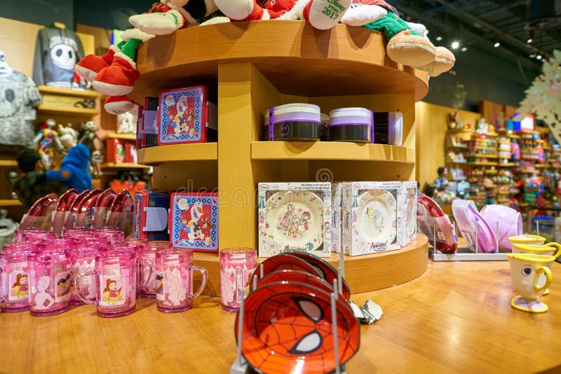 Disney Store editorial photo. Image of business, kids - 134647976