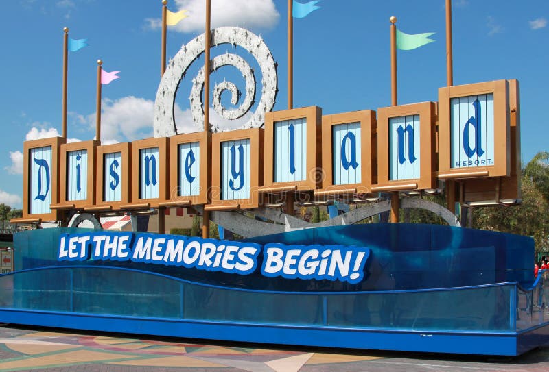Disneyland main sign editorial stock photo. Image of travel - 21800983