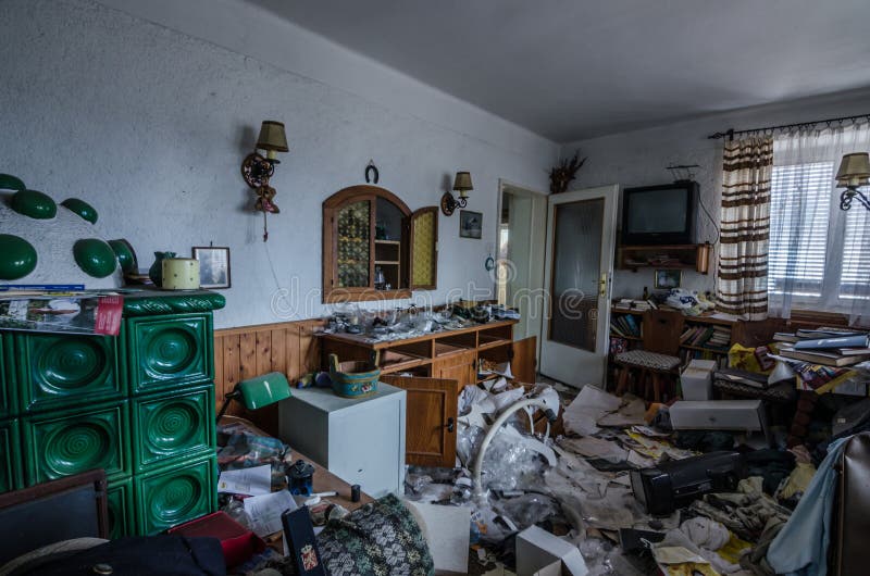 Disorder in Abandoned House Stock Image - Image of ruin, lost: 104858549